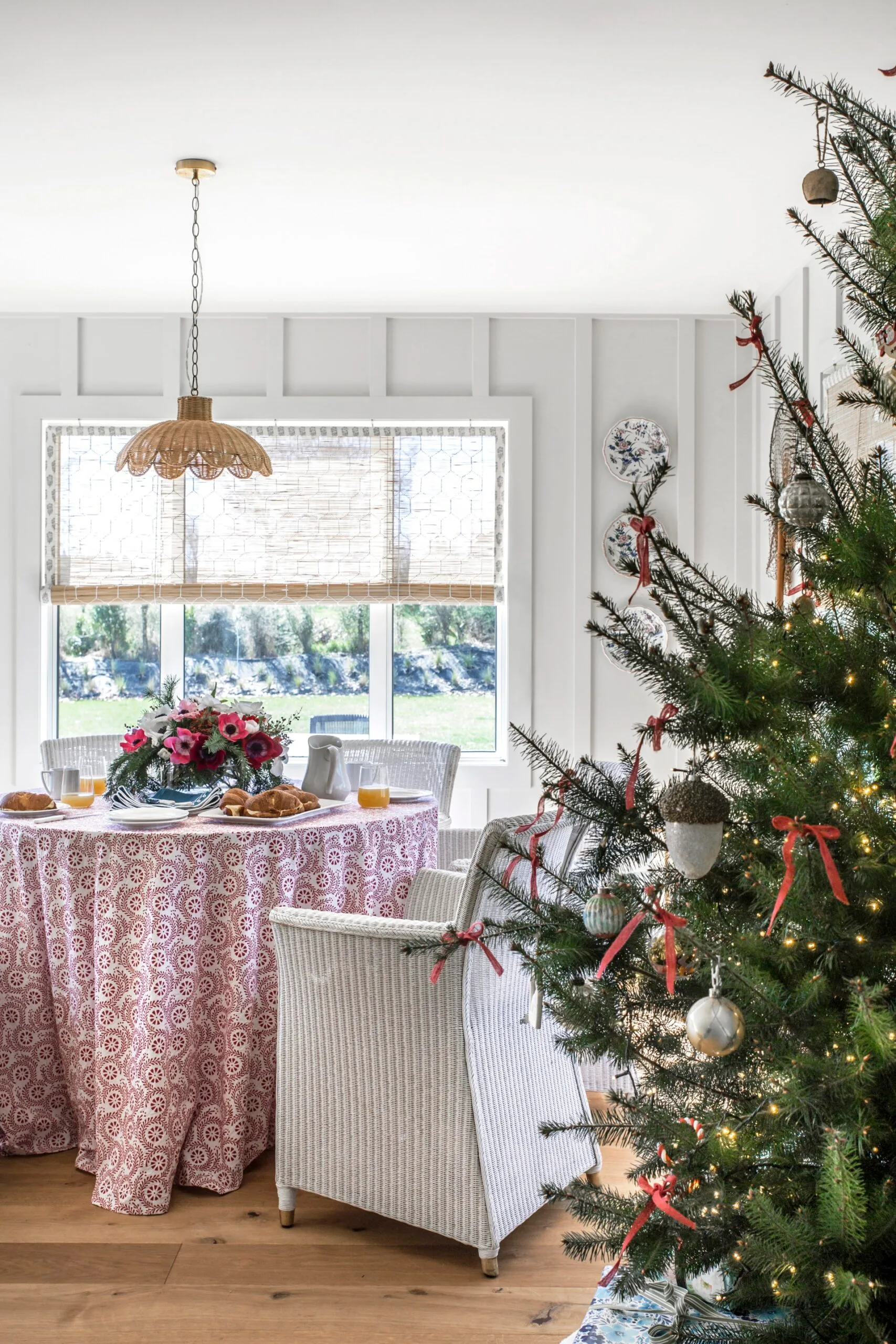Christmas At A Joyful Family Home In Wanaka, New Zealand | Homes To Love