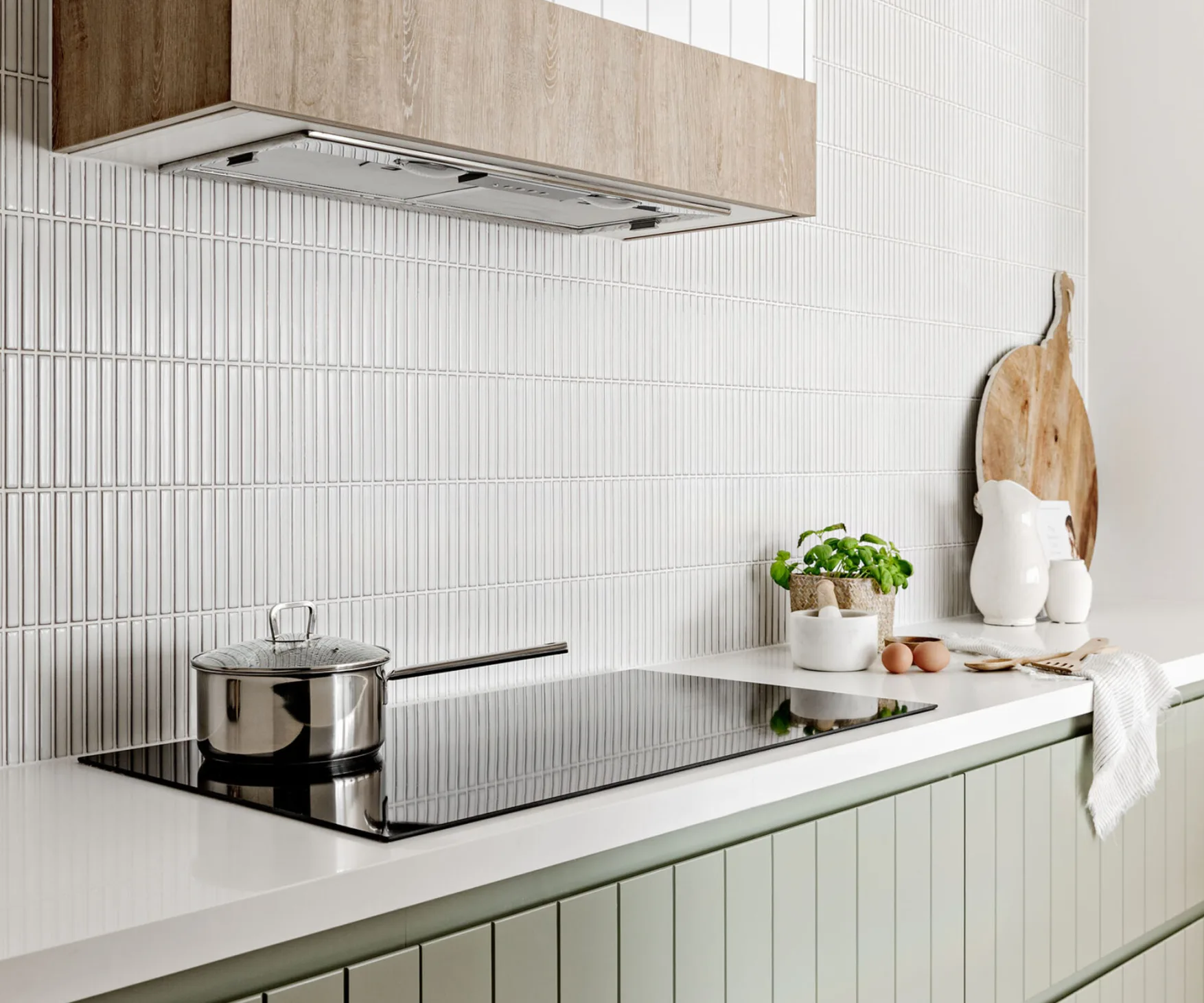 Minimalist kitchen design: a modern monochrome transformation