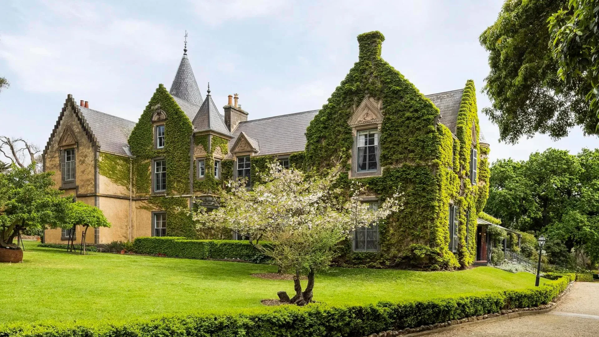 The 175-Year-Old Overnewtown Castle Is For Sale | Country Style