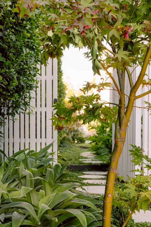 A Small Garden Idea Makes This Backyard Feel Twice As Big | Homes To Love