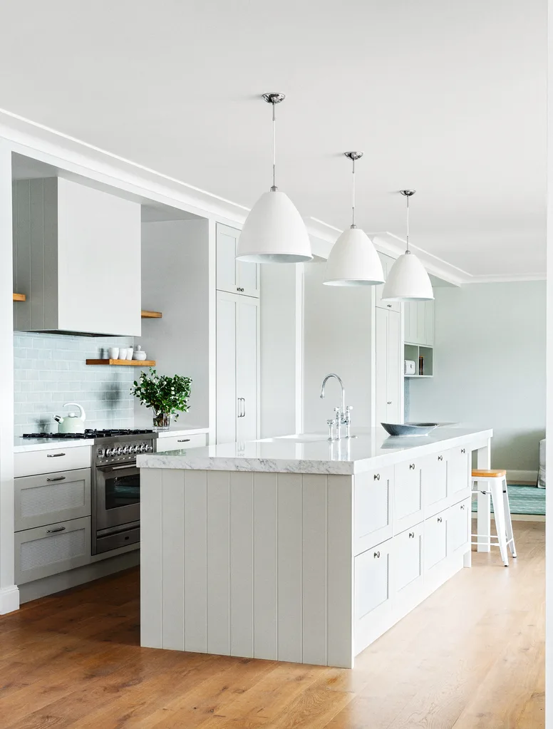 10 Coastal Kitchen Design Ideas