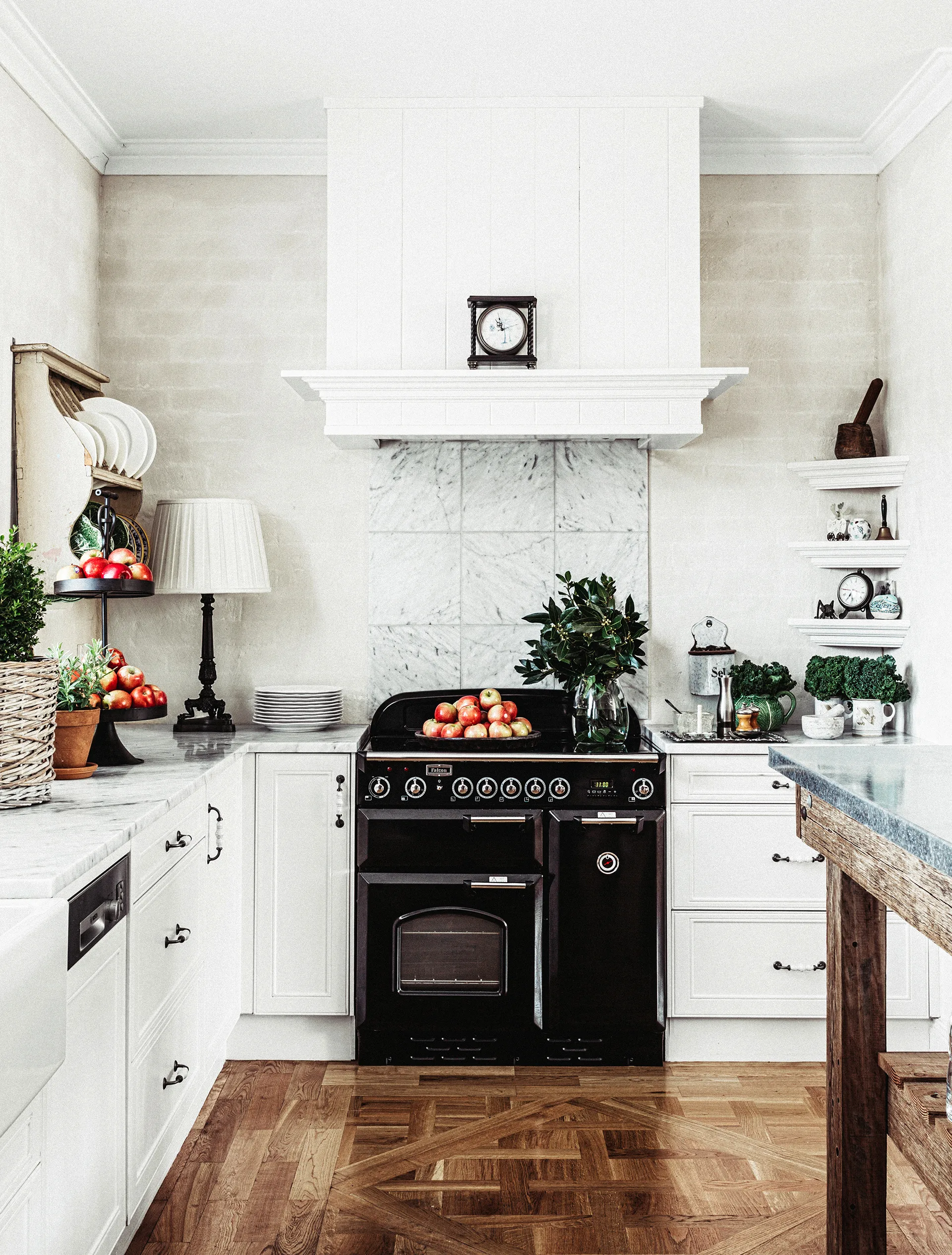 Modern Country Home Interiors for Timeless Style