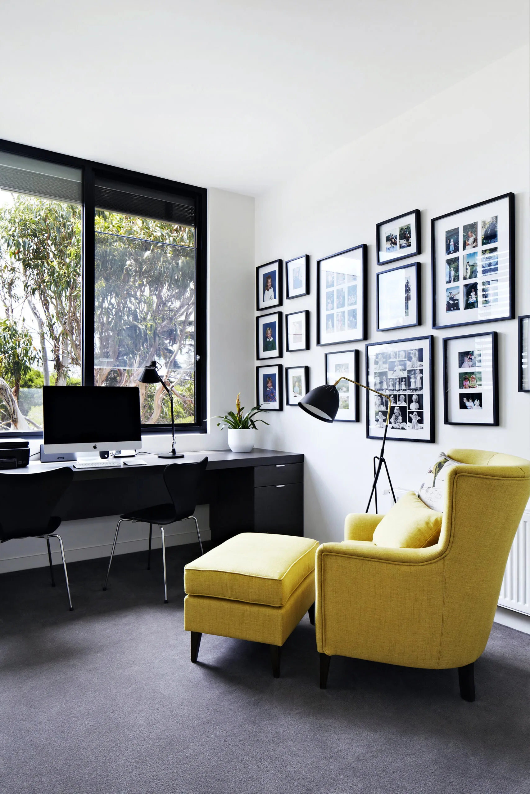 A Dual-Purpose Holiday Home: Stylish and Functional Design