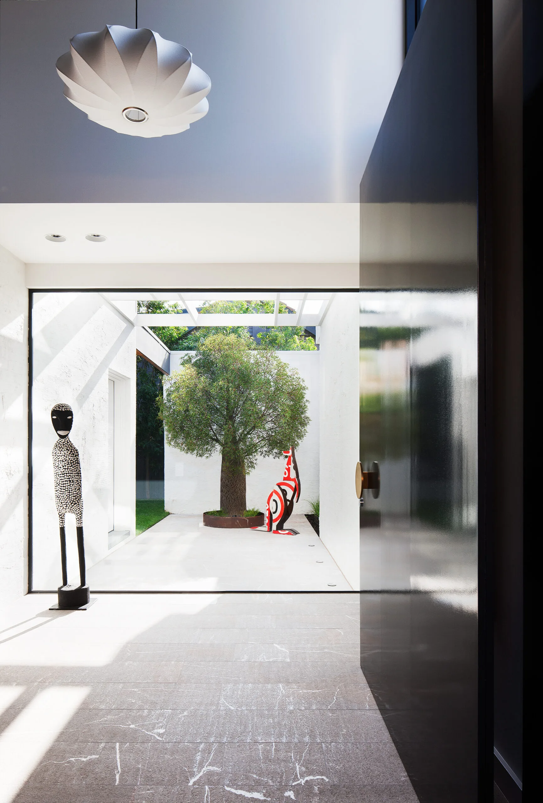 1960s Modernist House Gets A Perky Facelift