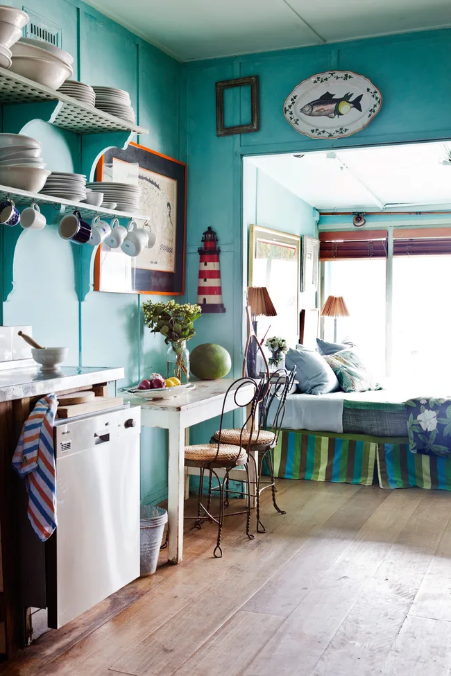 Boathouse Comes To Life With Colour