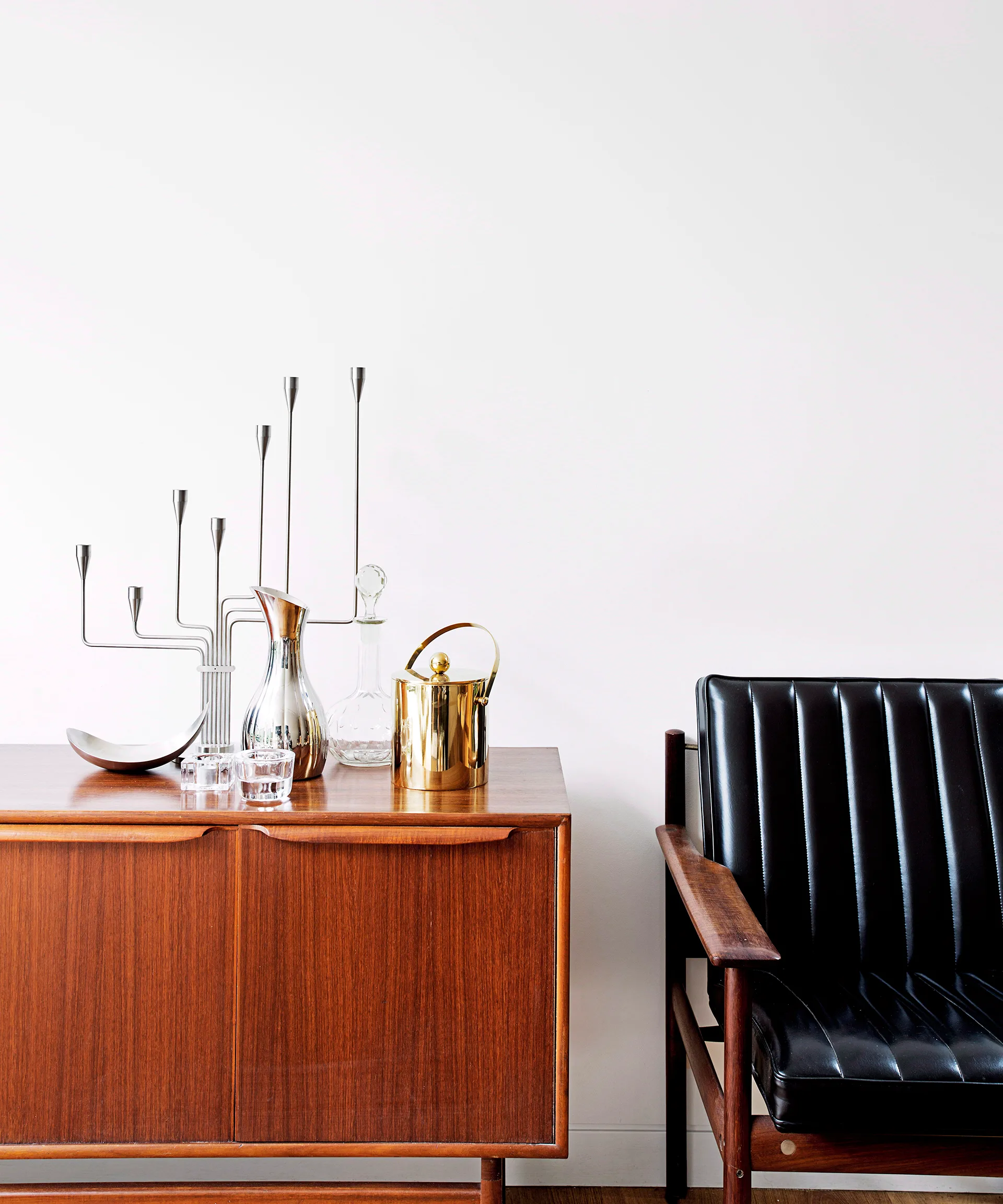 A guide to mastering mid-century style