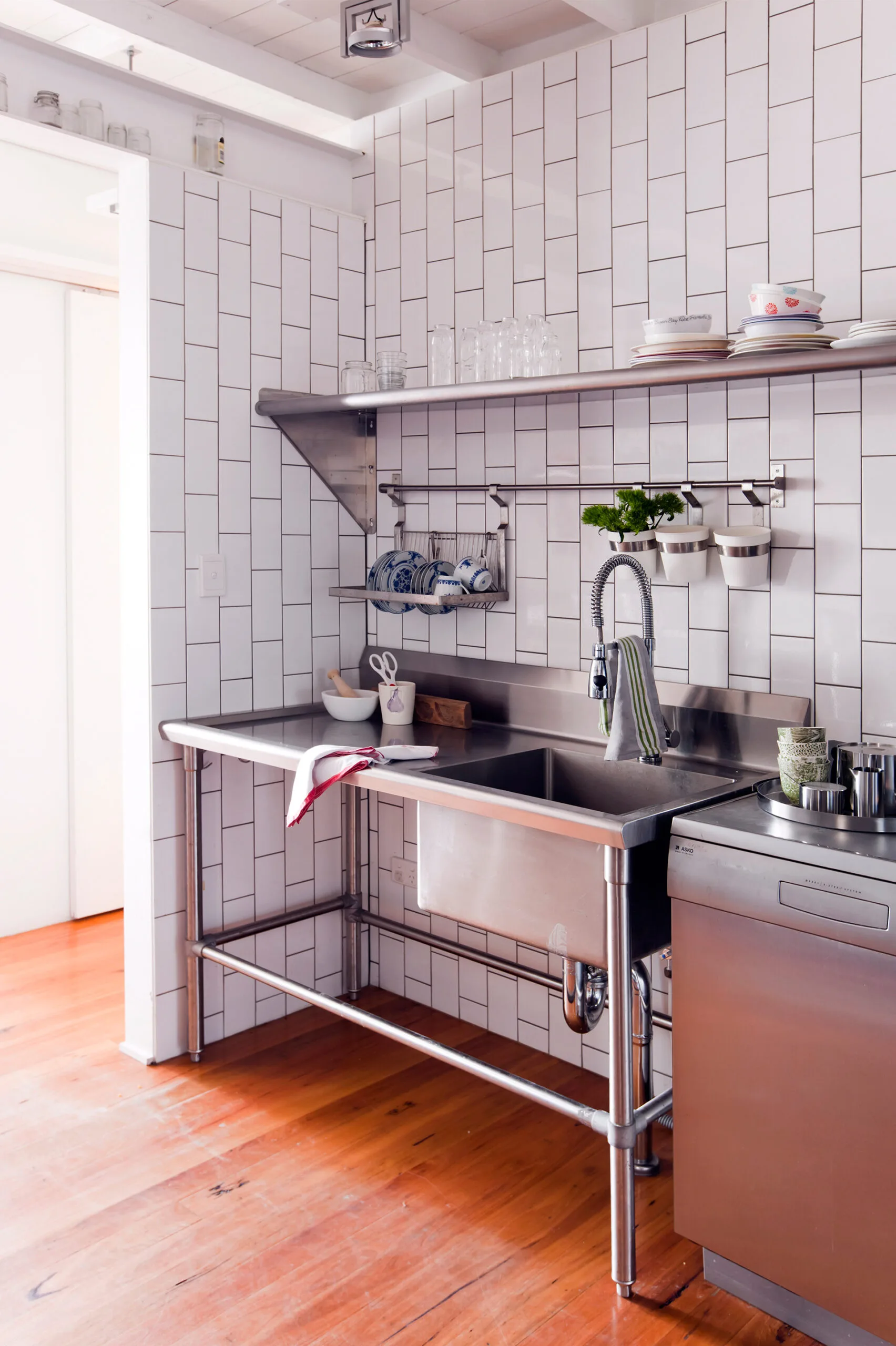 7 Kitchens With A New York City Vibe