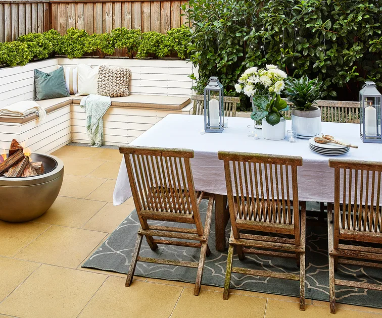 Budget Hamptons-Style Courtyard Makeover