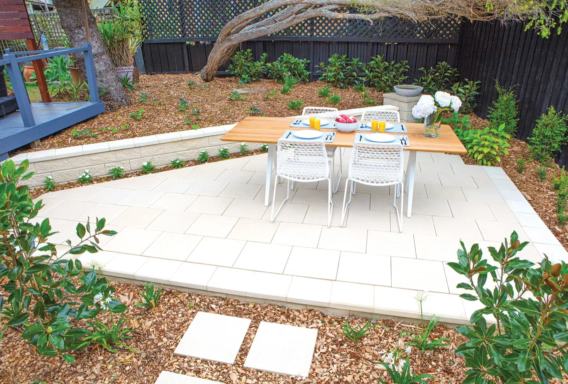 How to create a Hamptons style backyard