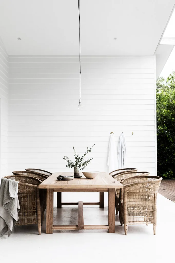 10 Hamptons style outdoor areas