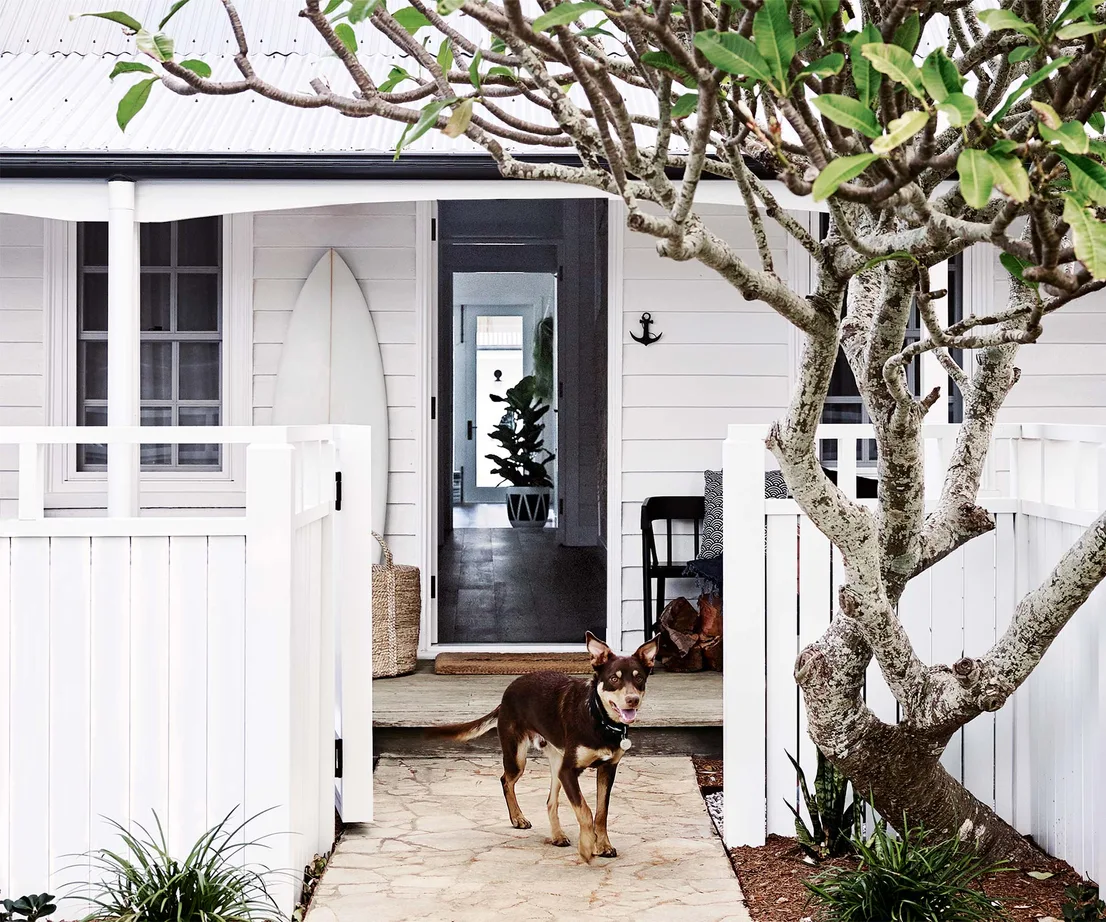 The 25 Best Home Exteriors Of Country Style Magazine