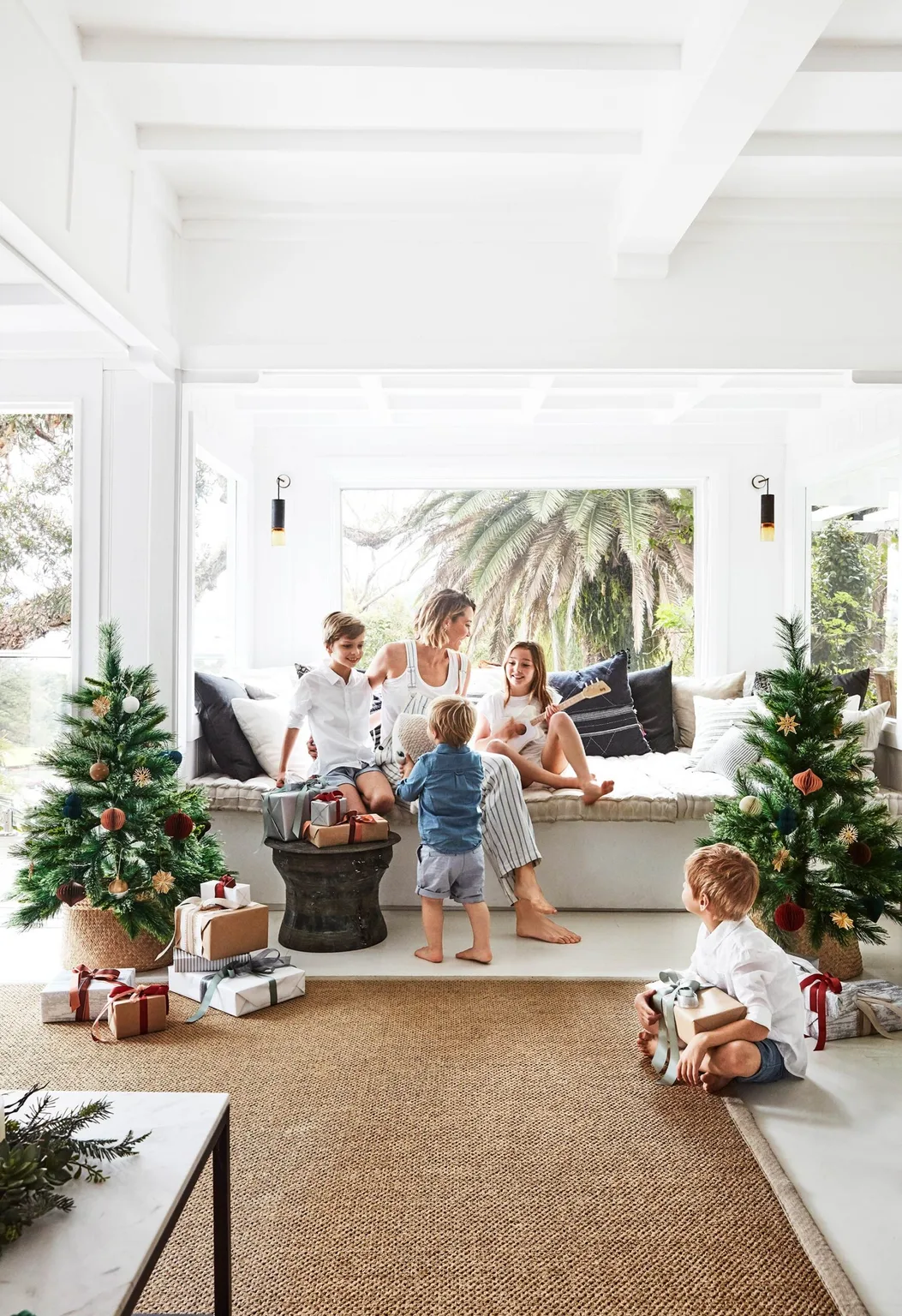 24 Homes With Fabulous Festive Style