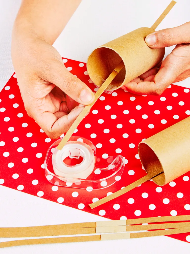 DIY Christmas Bon Bons: How to make Christmas bon bons