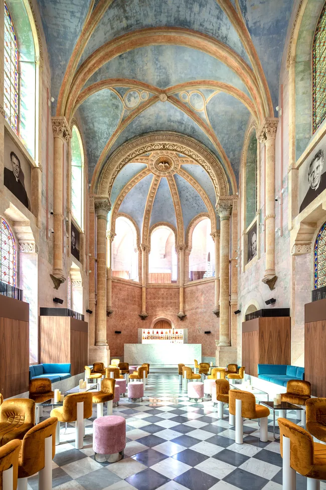 Inside The World’s Most Extraordinary Hotel Lobbies | Homes To Love