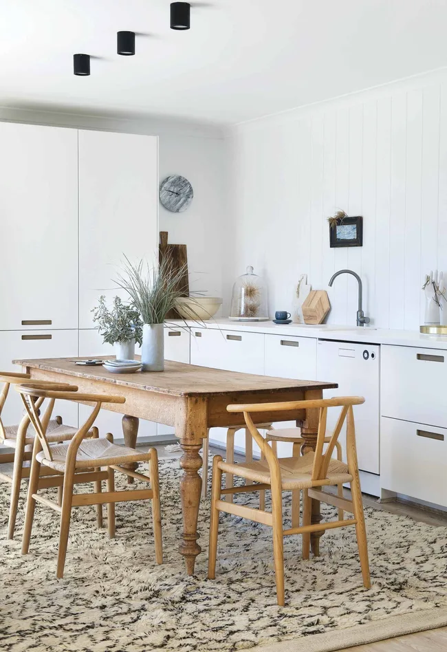 This Balinese-style home in Perth was built in 12 weeks