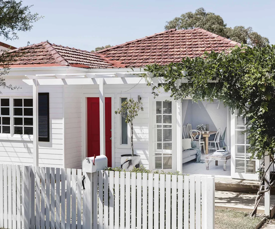 A 1950s Como cottage was given a cosy renovation