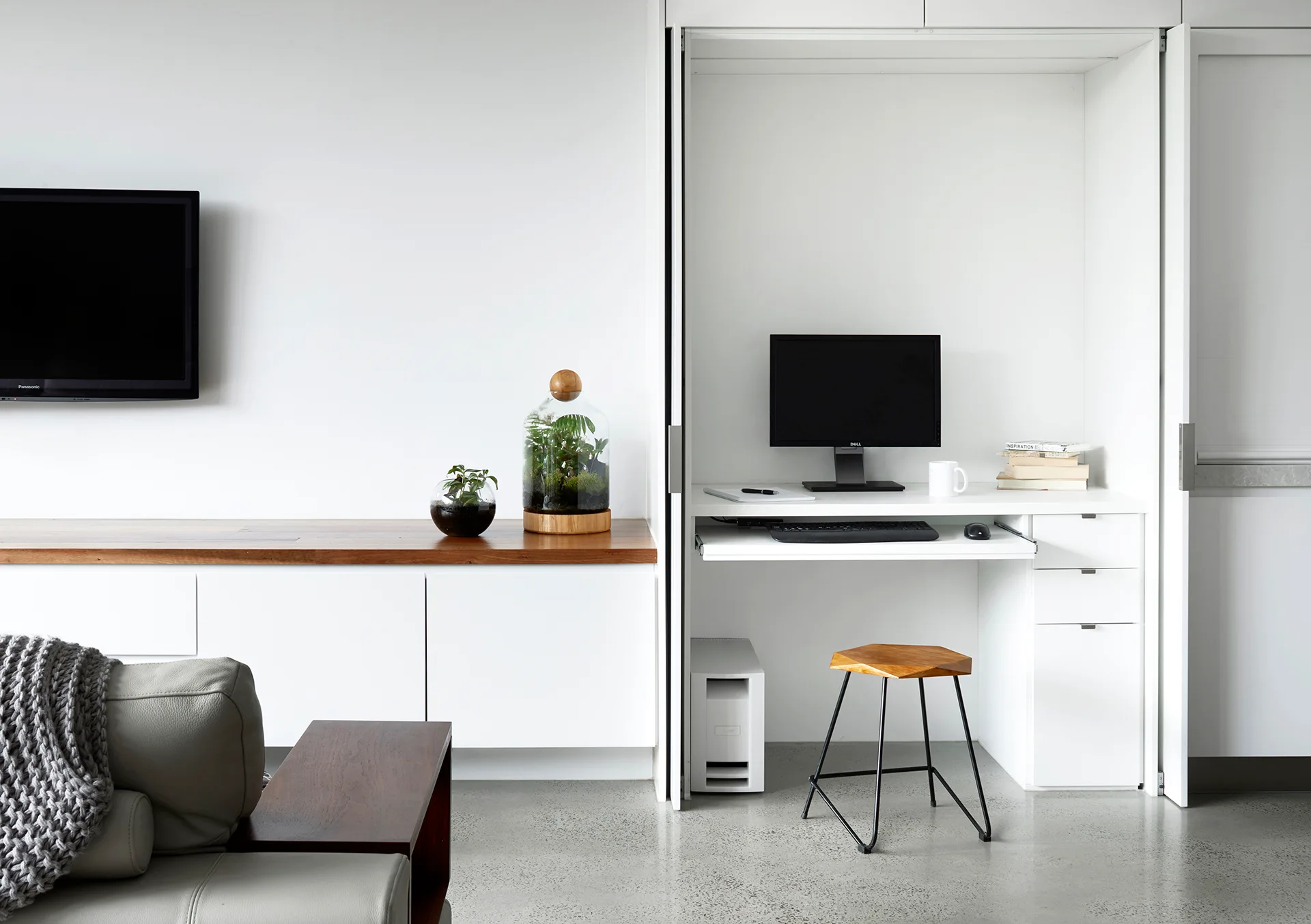 How to design a hideaway home office