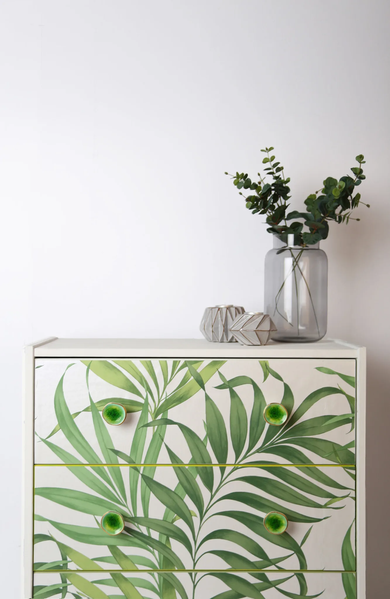 DIY projects: 14 creative wallpaper crafts to try