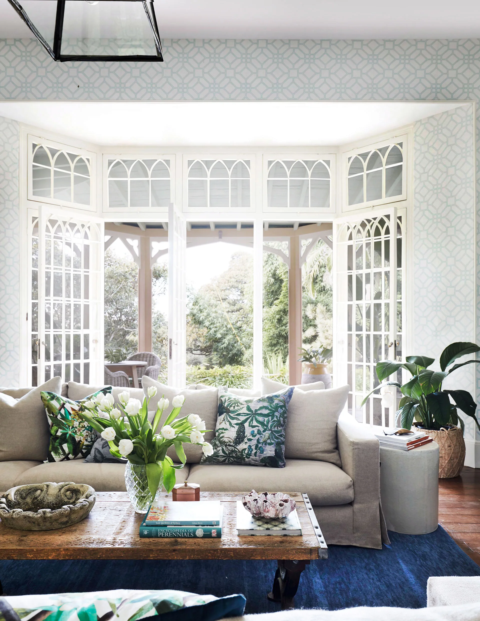 10 Tips To Mix And Match Cushions Like A Pro