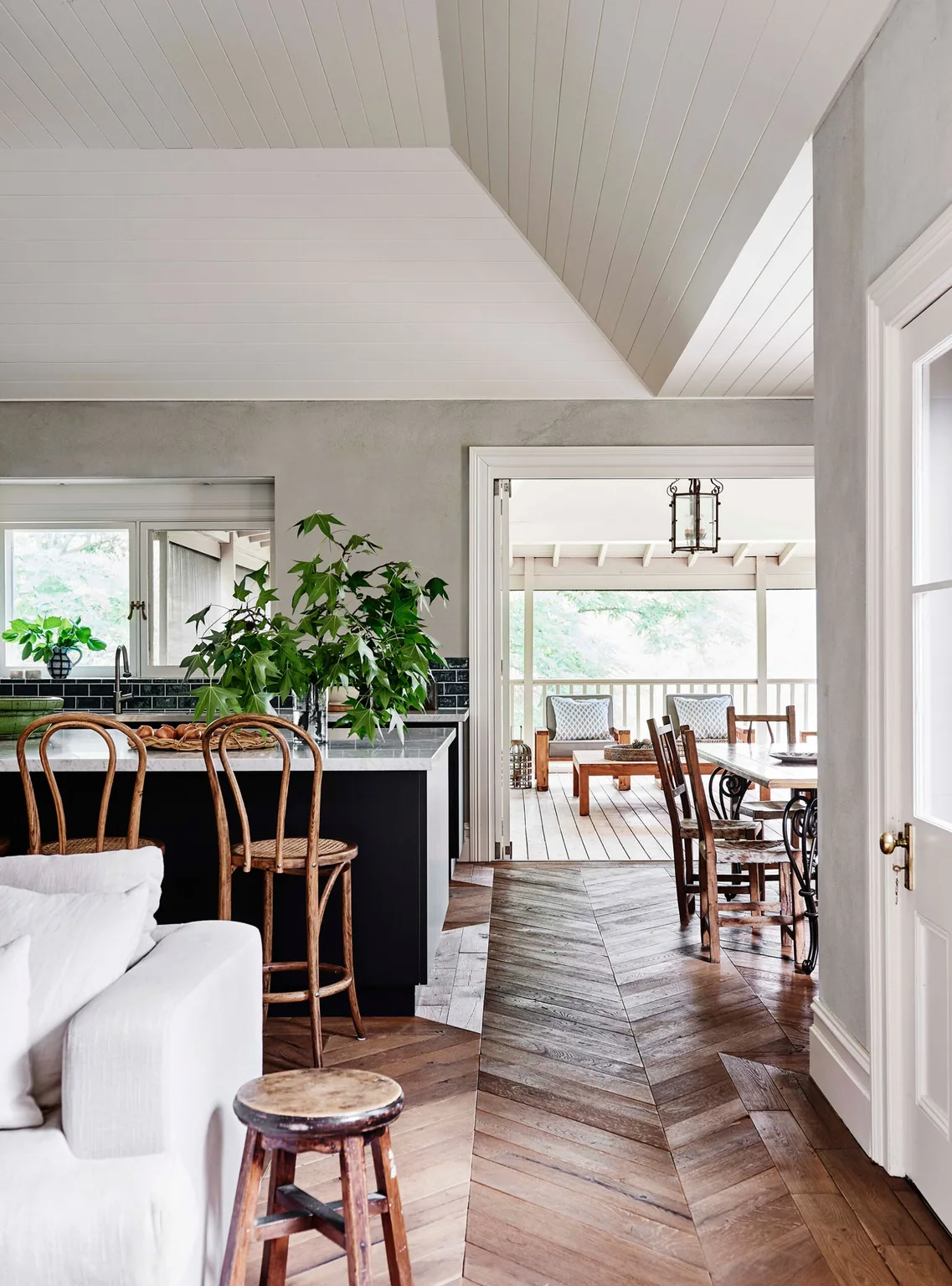 Kitchen island bench: 15 ideas to inspire a renovation