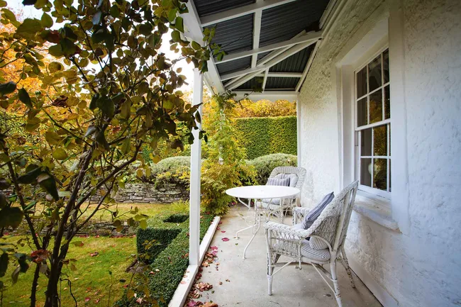 High altitude landscaping ideas from a NZ formal garden | Homes To Love