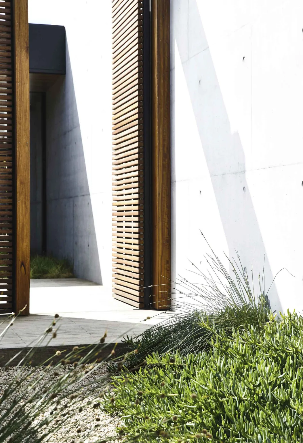 5 front fence ideas to inspire your home exterior