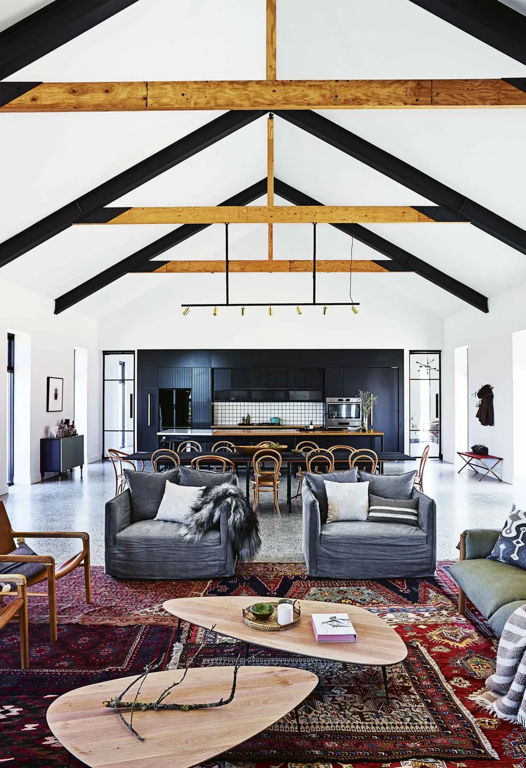 Exposed beams: what to know about the ceiling style