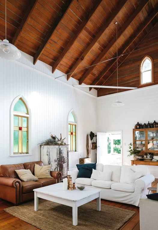 23 Stylish Spaces With Exposed Ceiling Beams | Homes To Love
