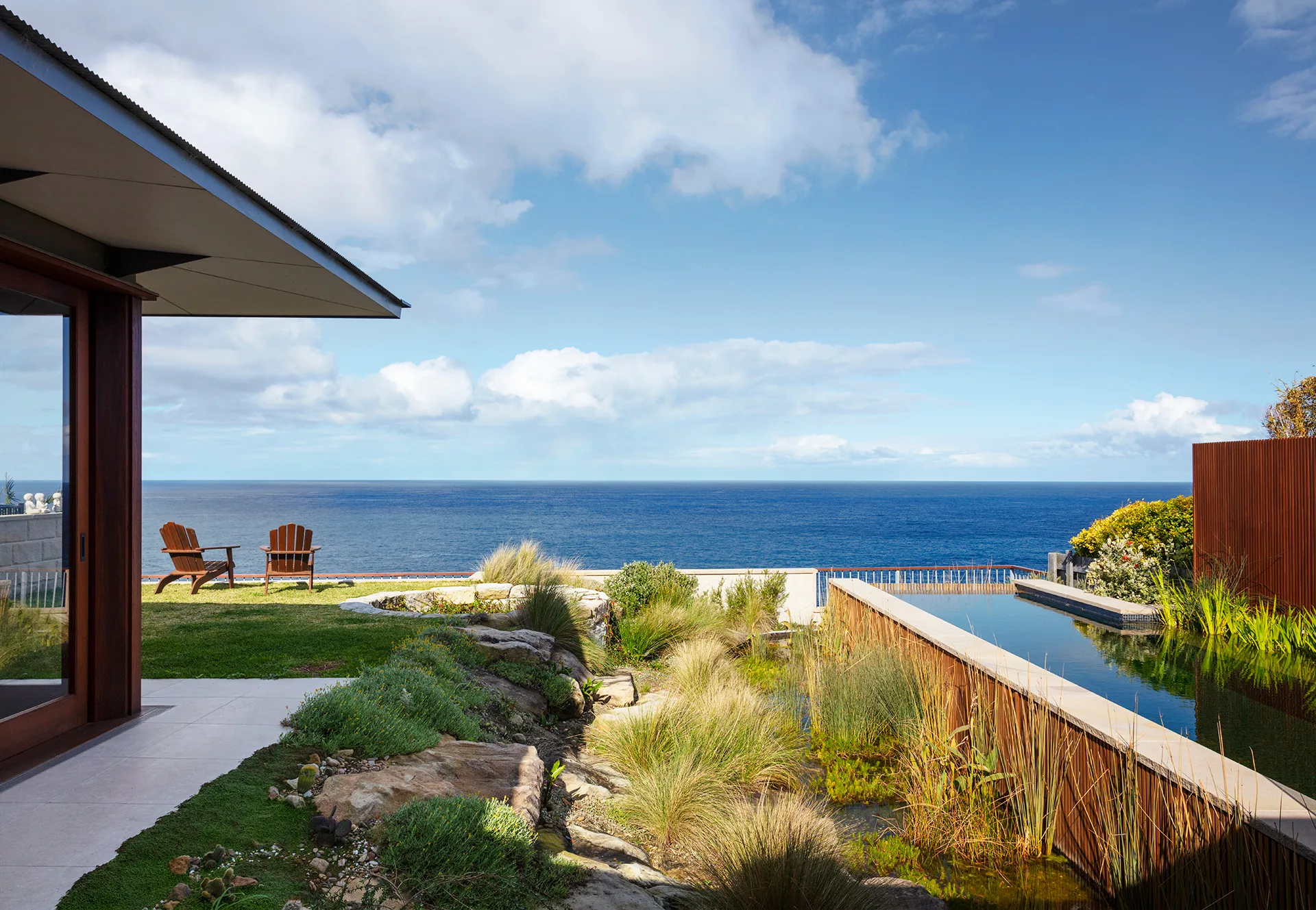 A spectacular clifftop garden in Sydney's east