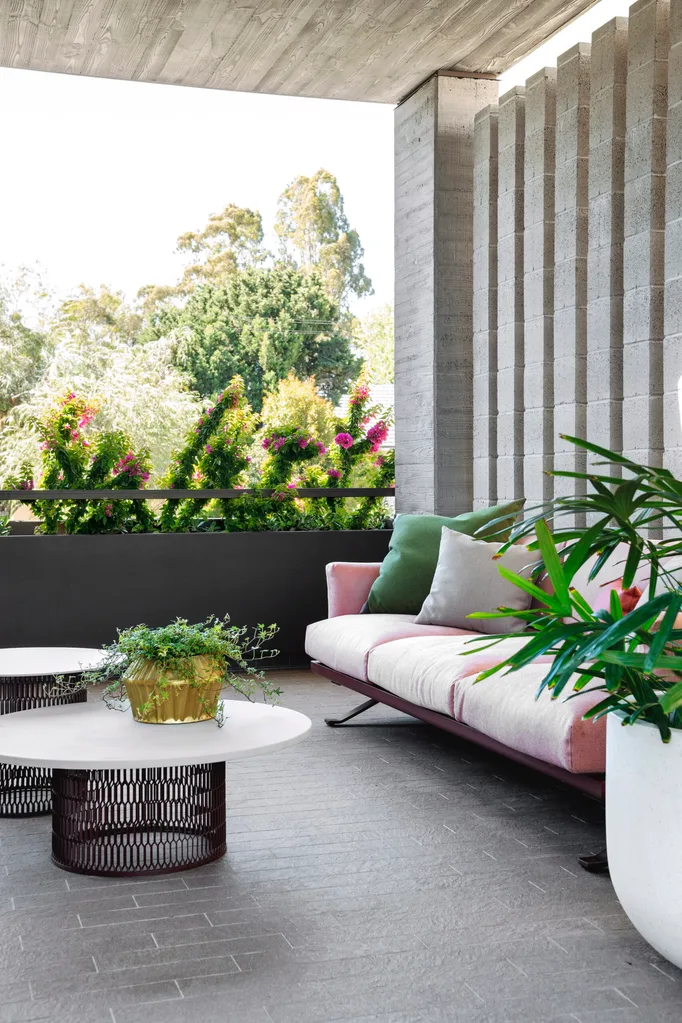 How to create a lush balcony garden