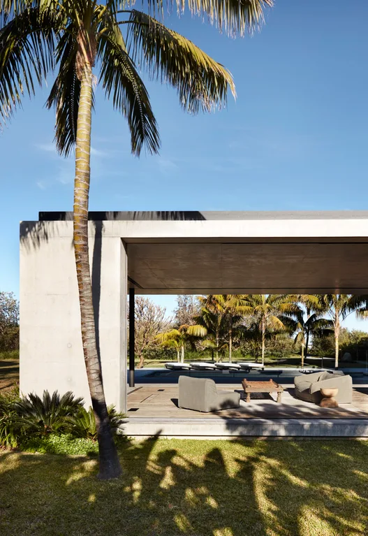A robust coastal garden by William Dangar