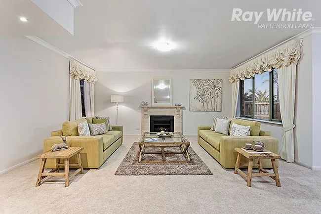 The iconic Kath & Kim house is under demolition