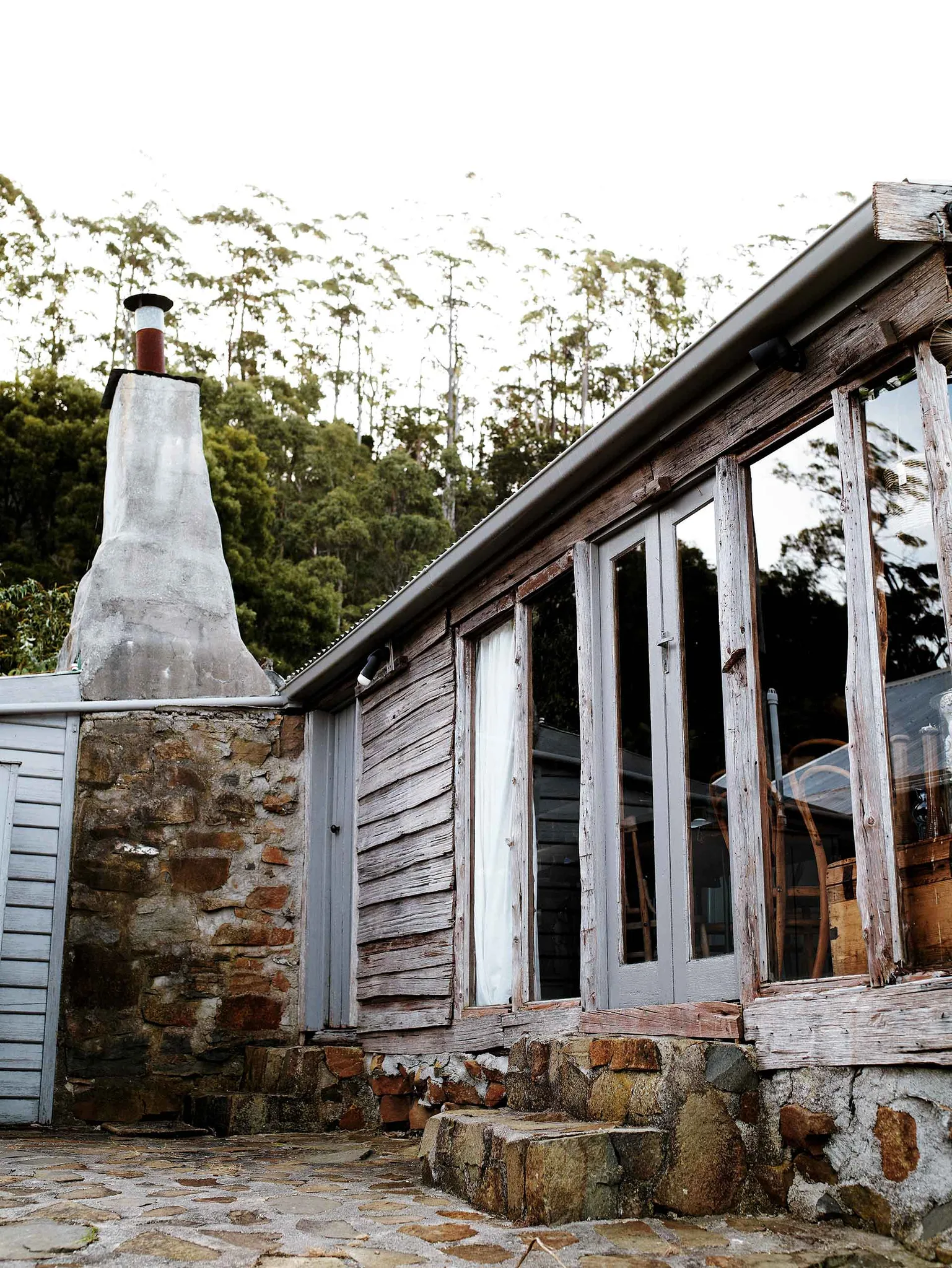 Tour Cherry Tree Cottage Tasmania: A humble holiday home