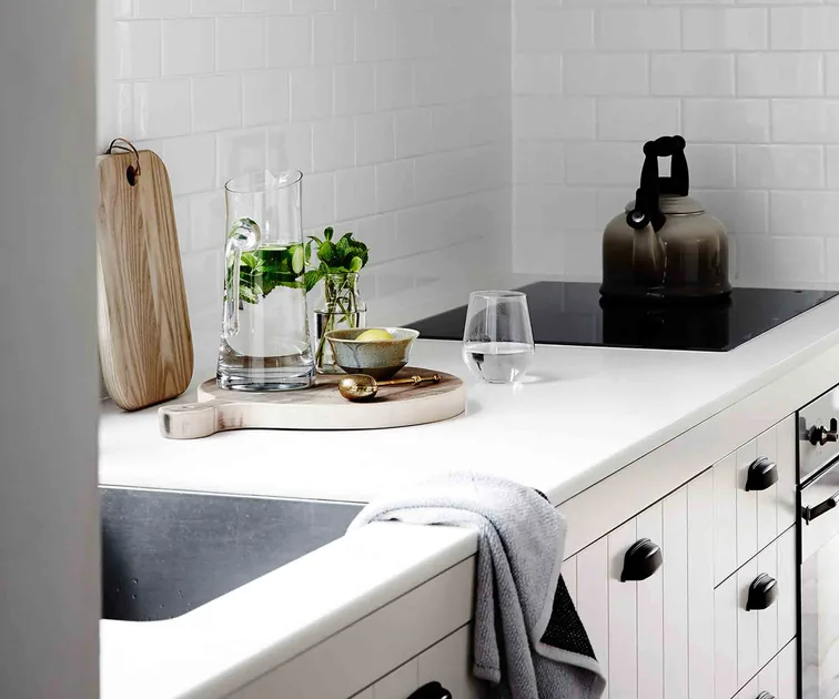 Make natural disinfectant: Vodka and vinegar cleaning recipe