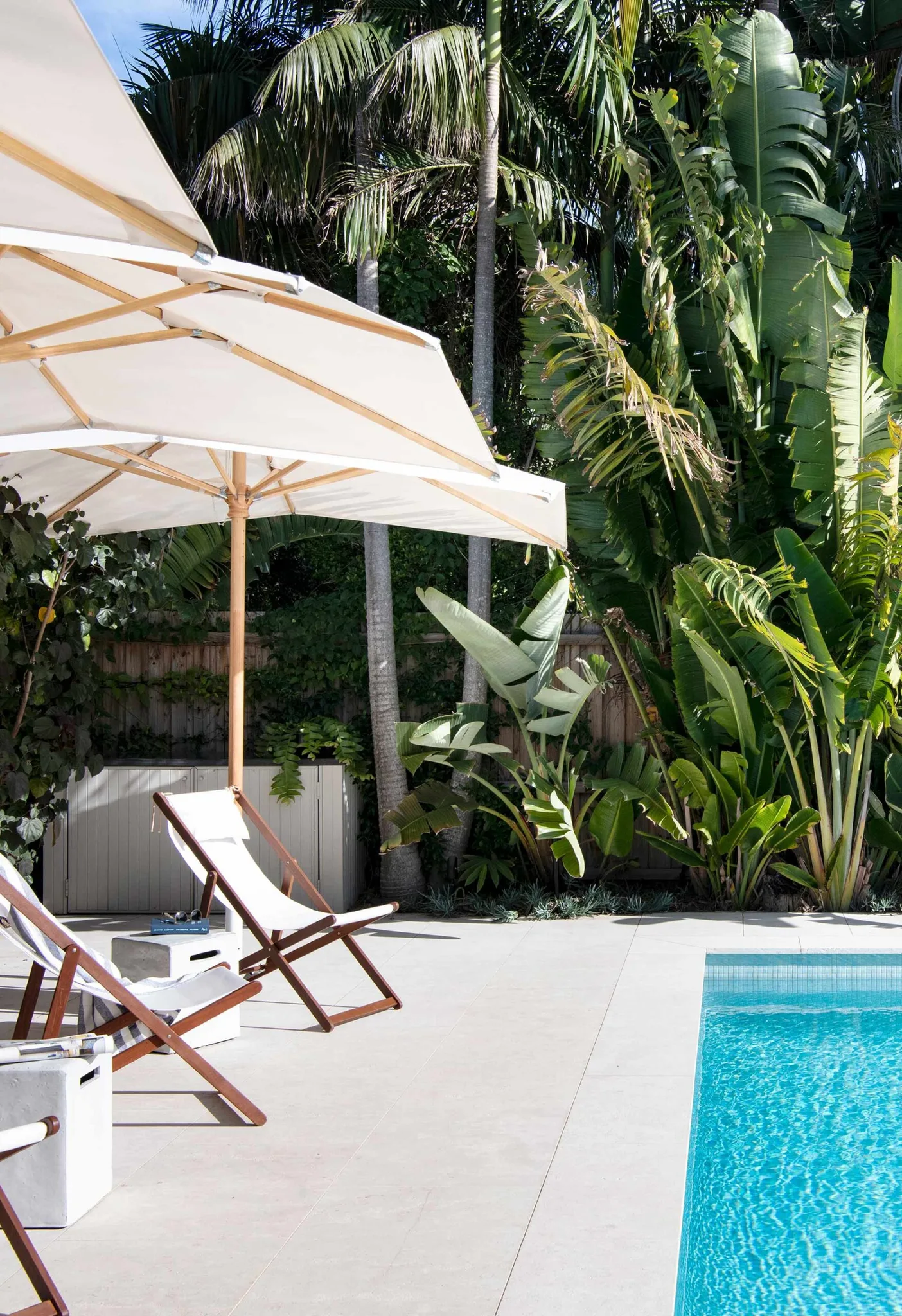A resort inspired tropical garden is the perfect city escape