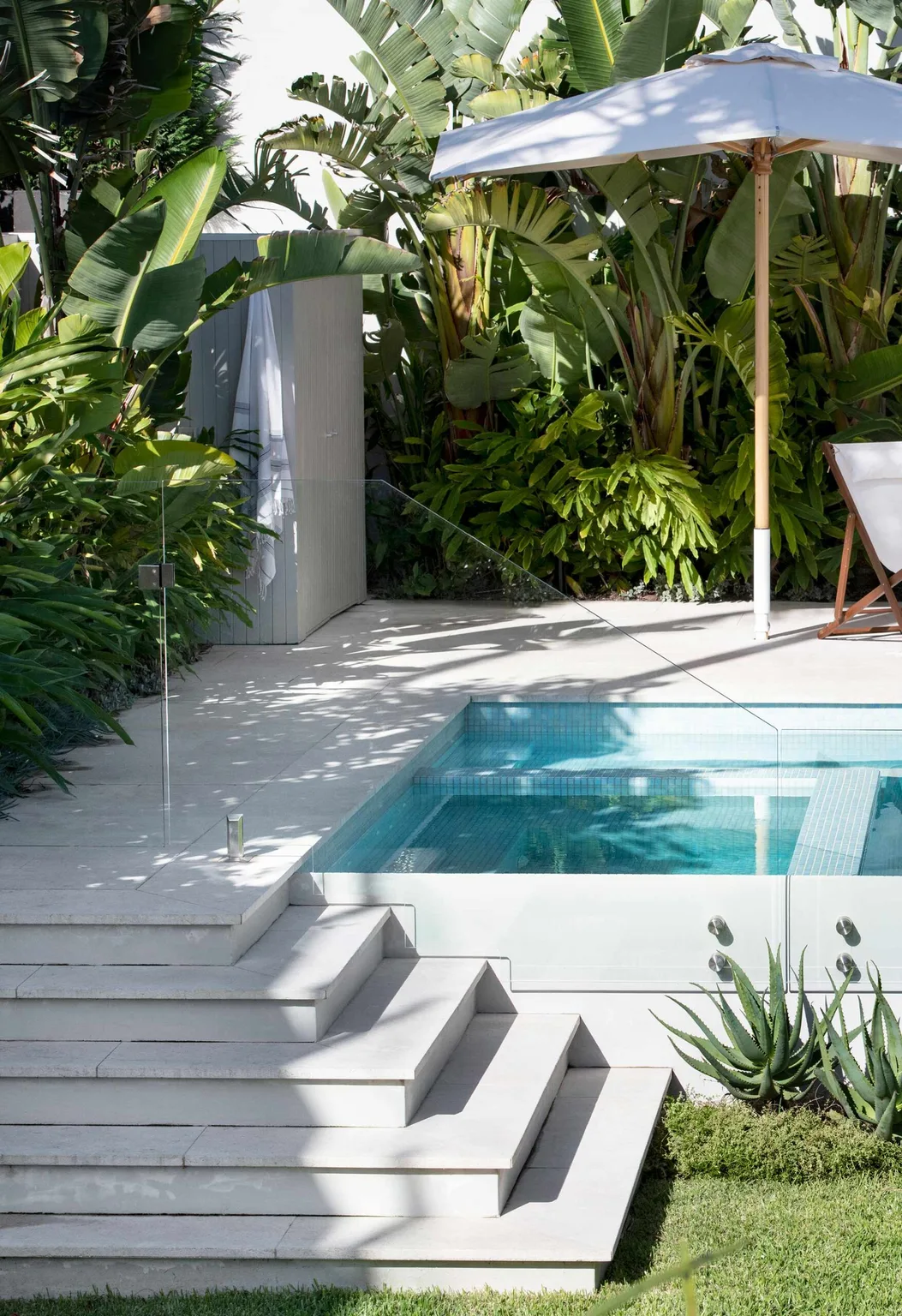 A resort inspired tropical garden is the perfect city escape