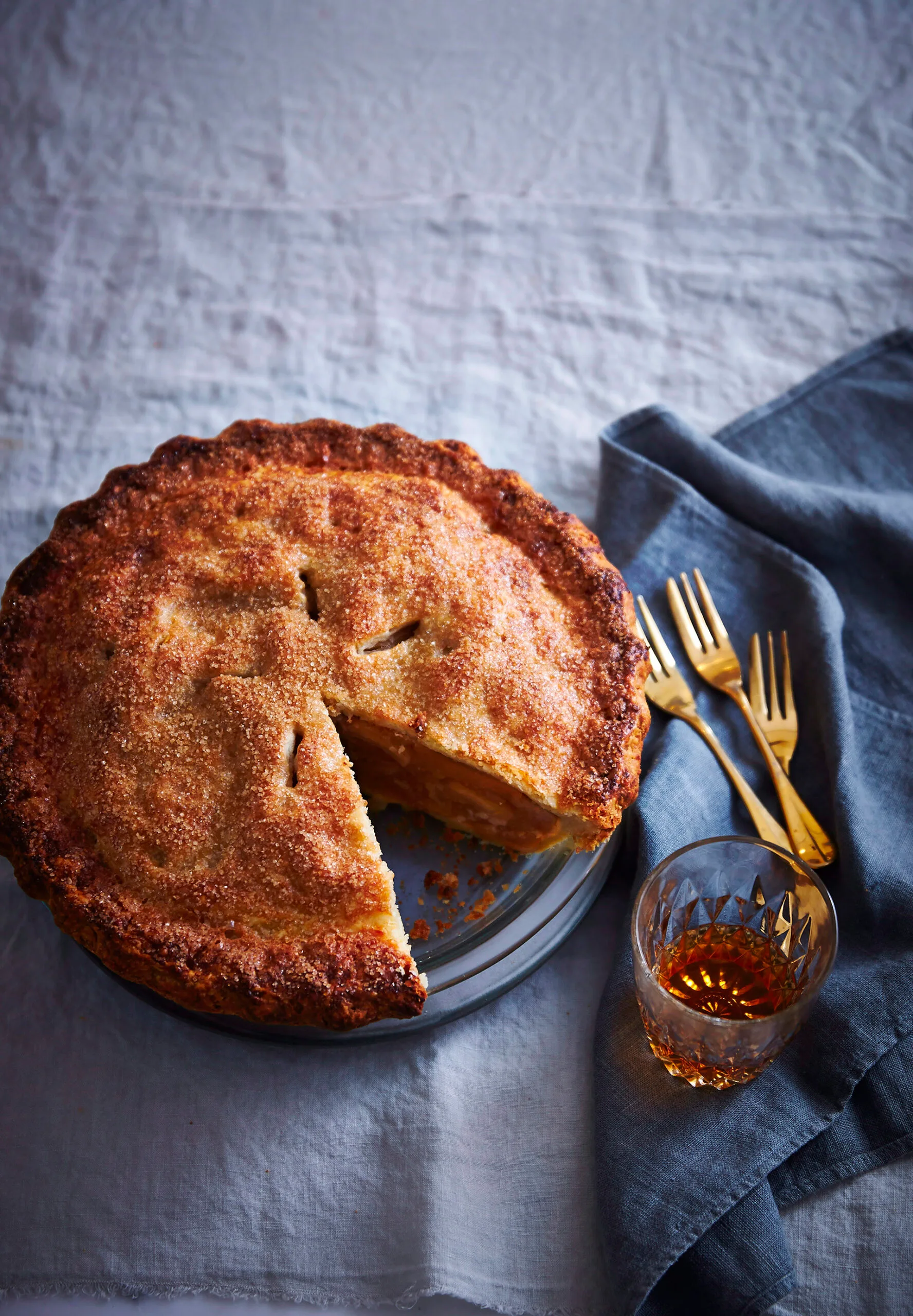 7 Delicious Pie Recipes for Cozy Winter Dinners and Desserts | Homes To ...