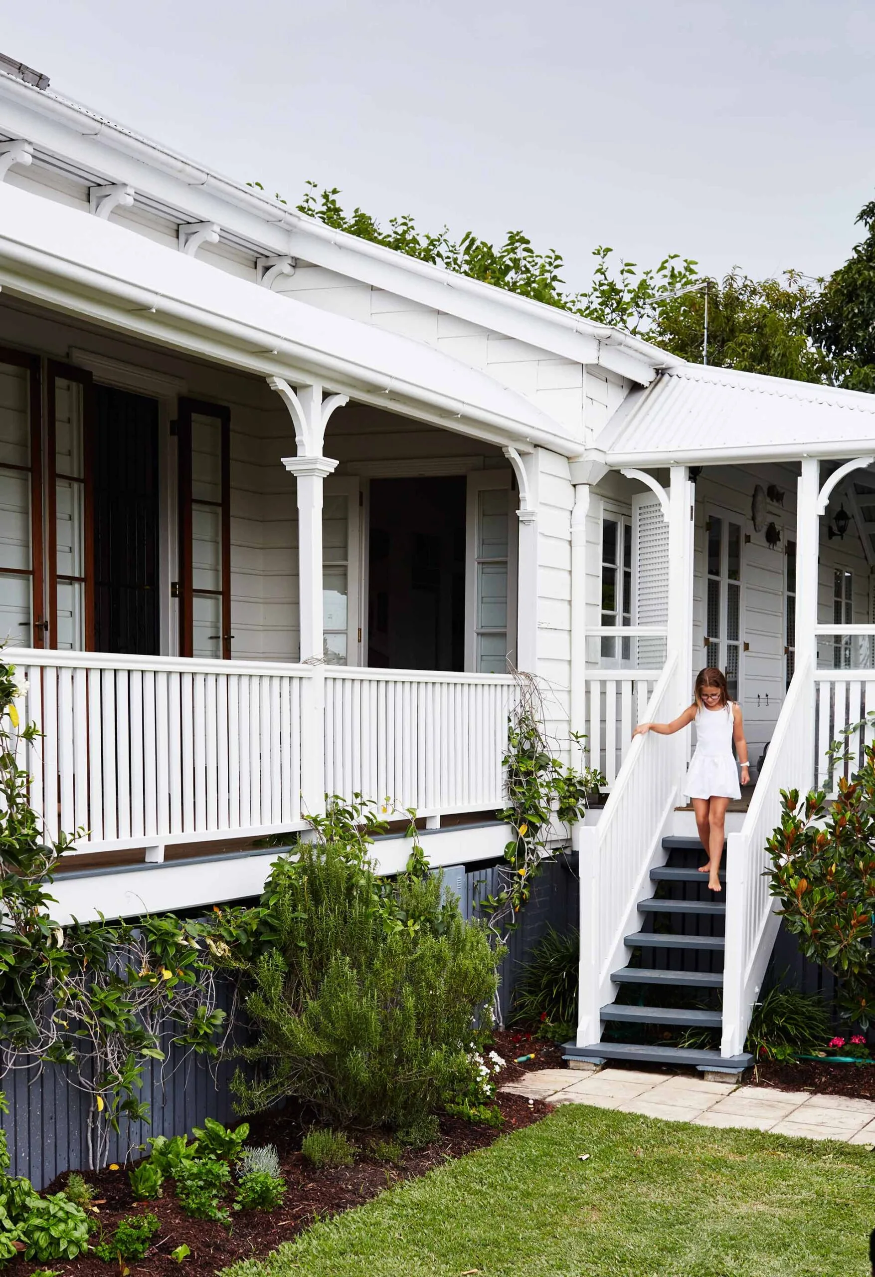 28 Queenslander Houses That Are Full Of Charm | Homes To Love
