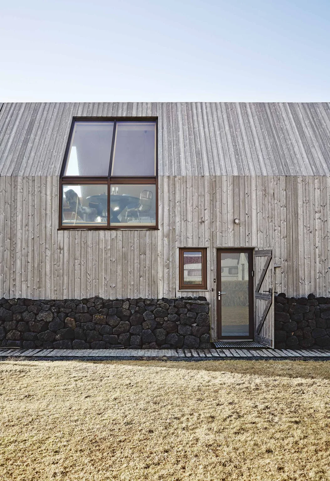 A Nordic barn in Iceland is now the perfect modern home