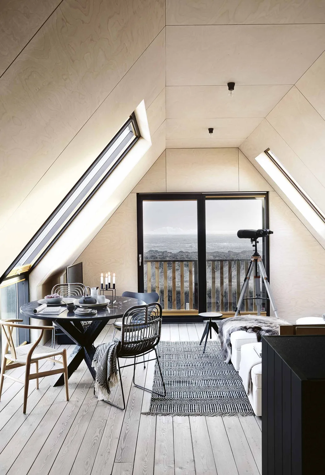 A Nordic barn in Iceland is now the perfect modern home