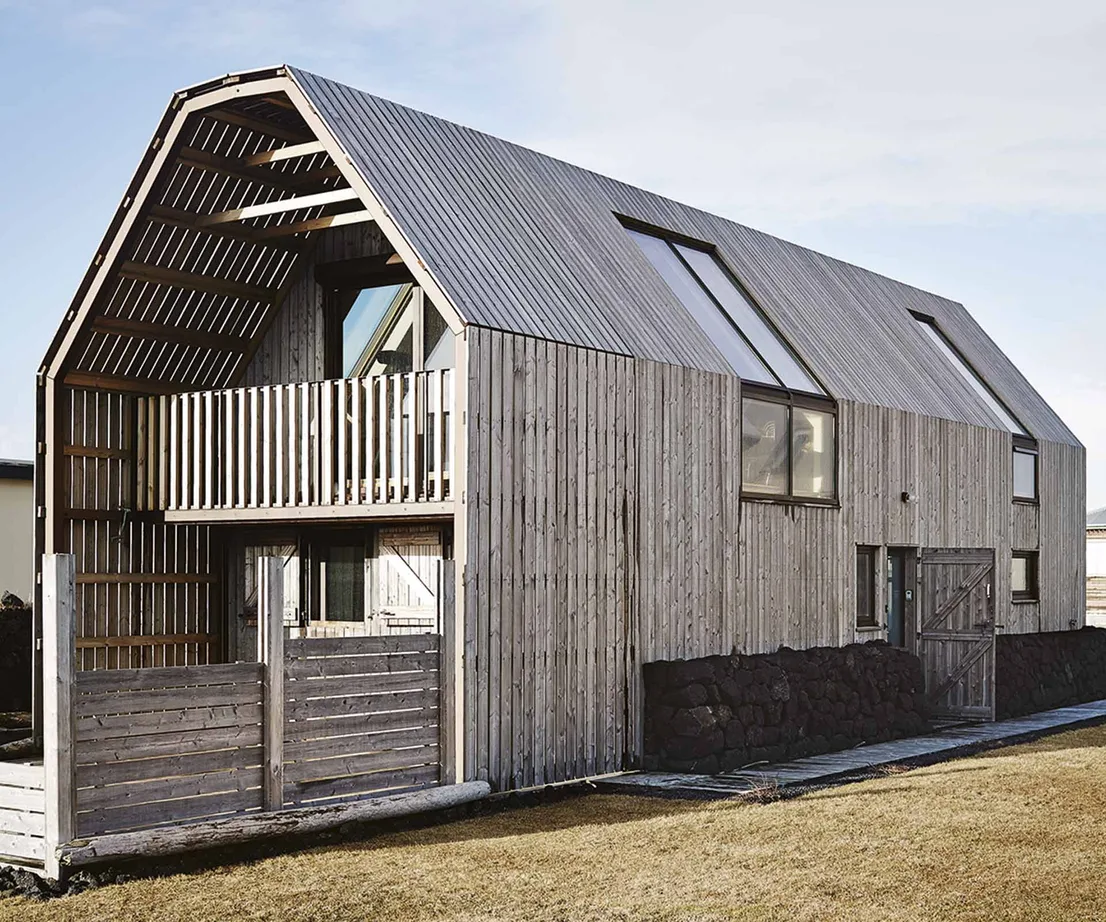 A Nordic barn in Iceland is now the perfect modern home