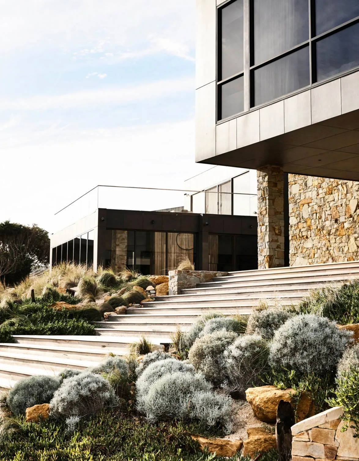 Front Yard Landscaping Ideas: 17 Australian Gardens To Inspire | Homes ...