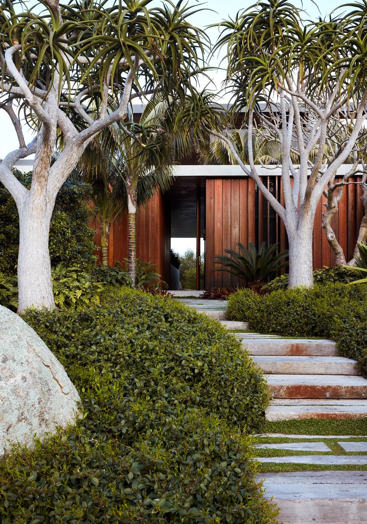 Front Yard Landscaping Ideas: 17 Australian Gardens To Inspire | Homes ...