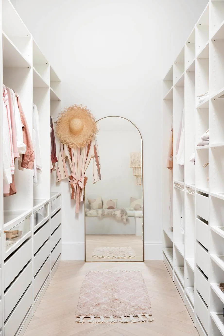 Walk-In Wardrobe: How To Design The Perfect Closet
