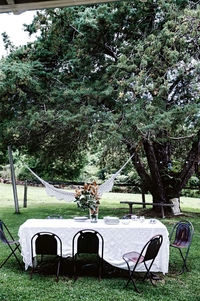 14 glorious outdoor table setting ideas