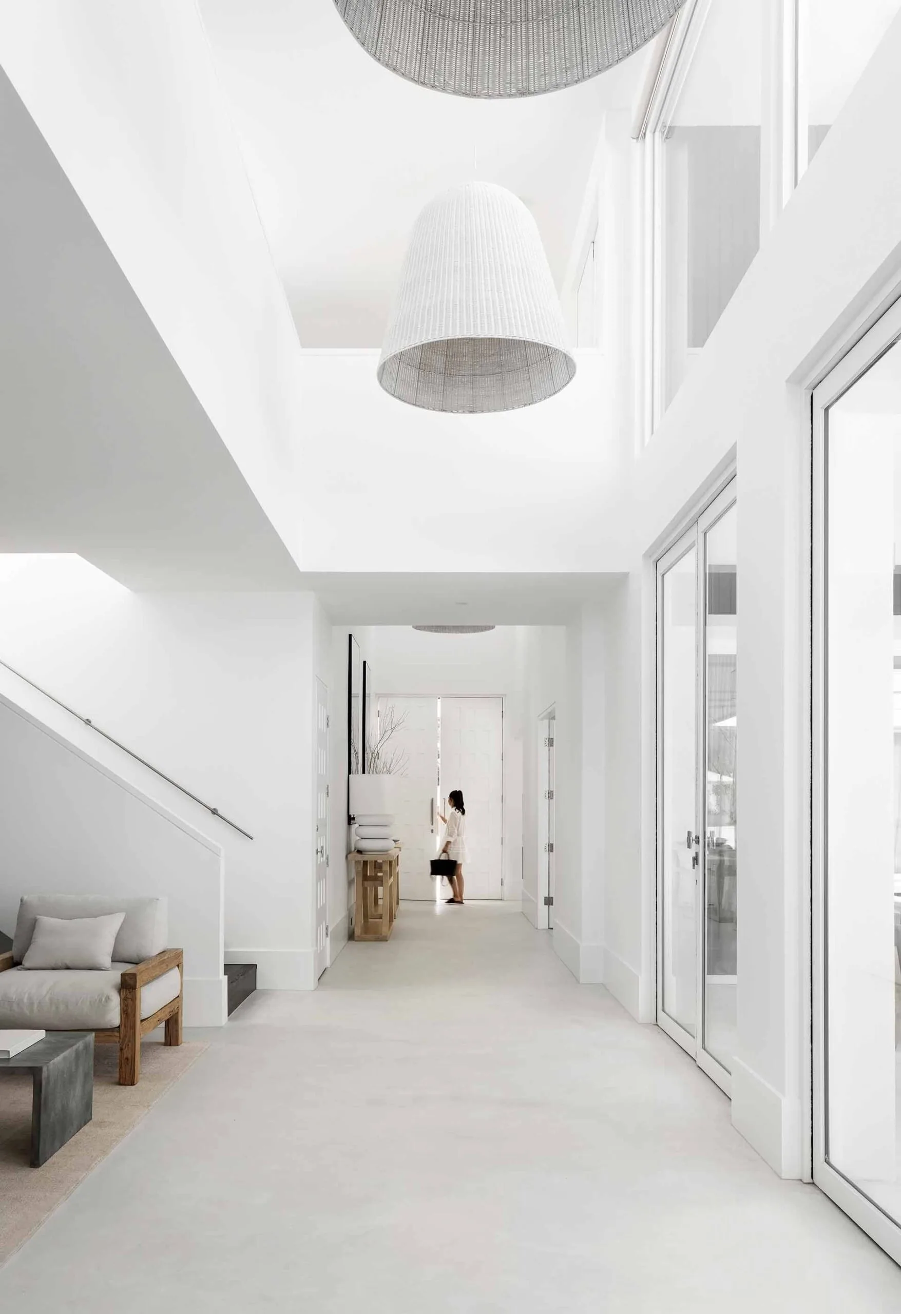 A relaxed all-white resort-style home in Melbourne