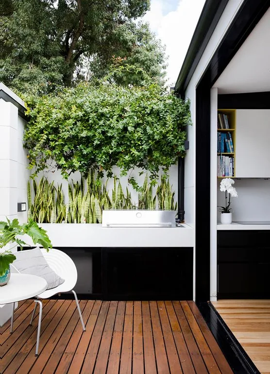 Courtyard Ideas: 13 Designs To Enjoy Life Alfresco | Homes To Love
