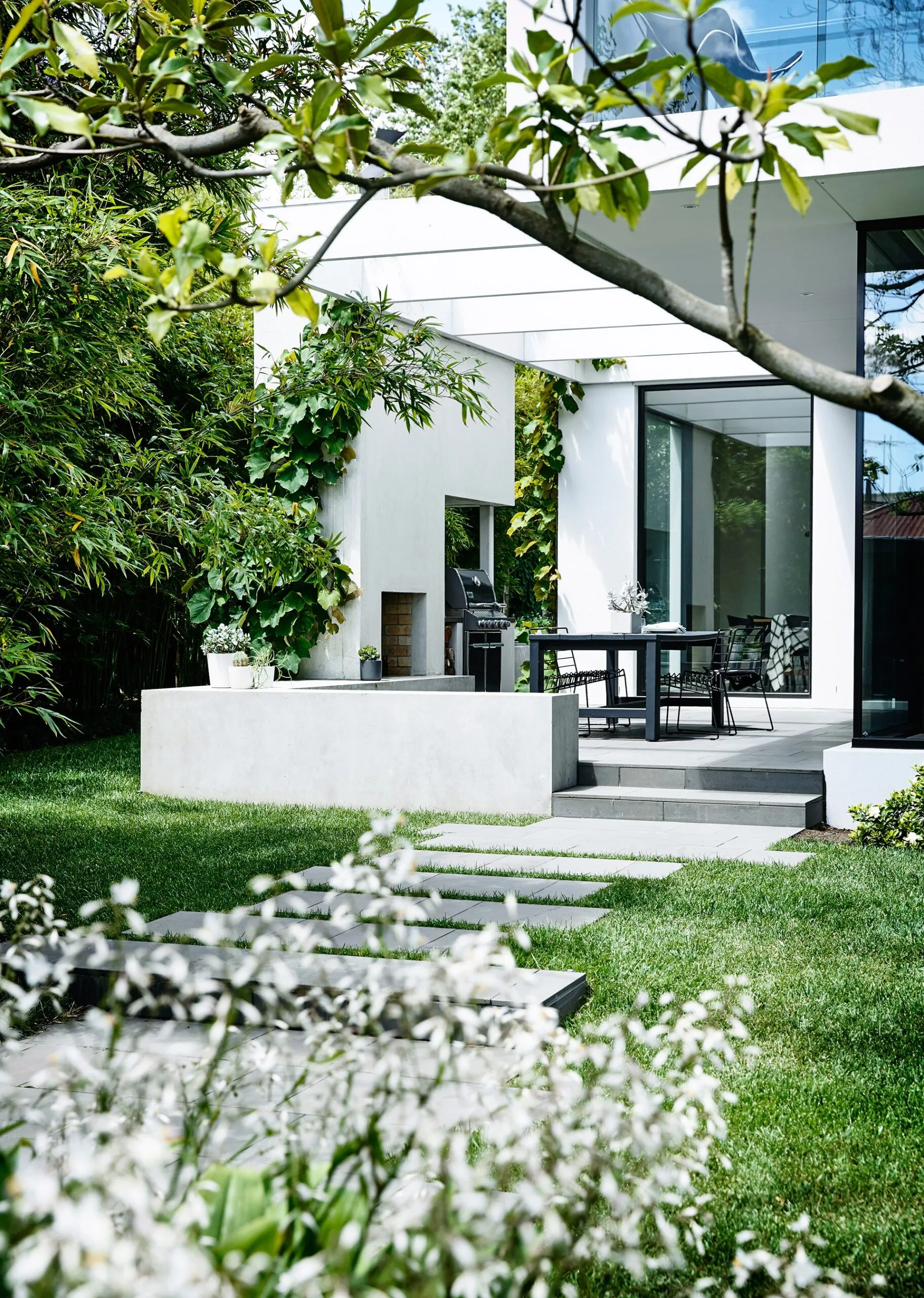 Pavers: 10 perfectly paved outdoor spaces and gardens