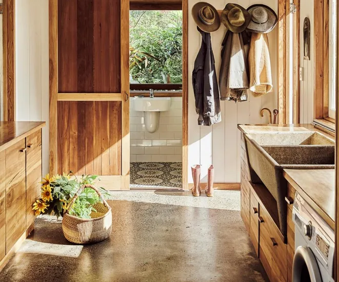 Country laundry rooms with design ideas to inspire