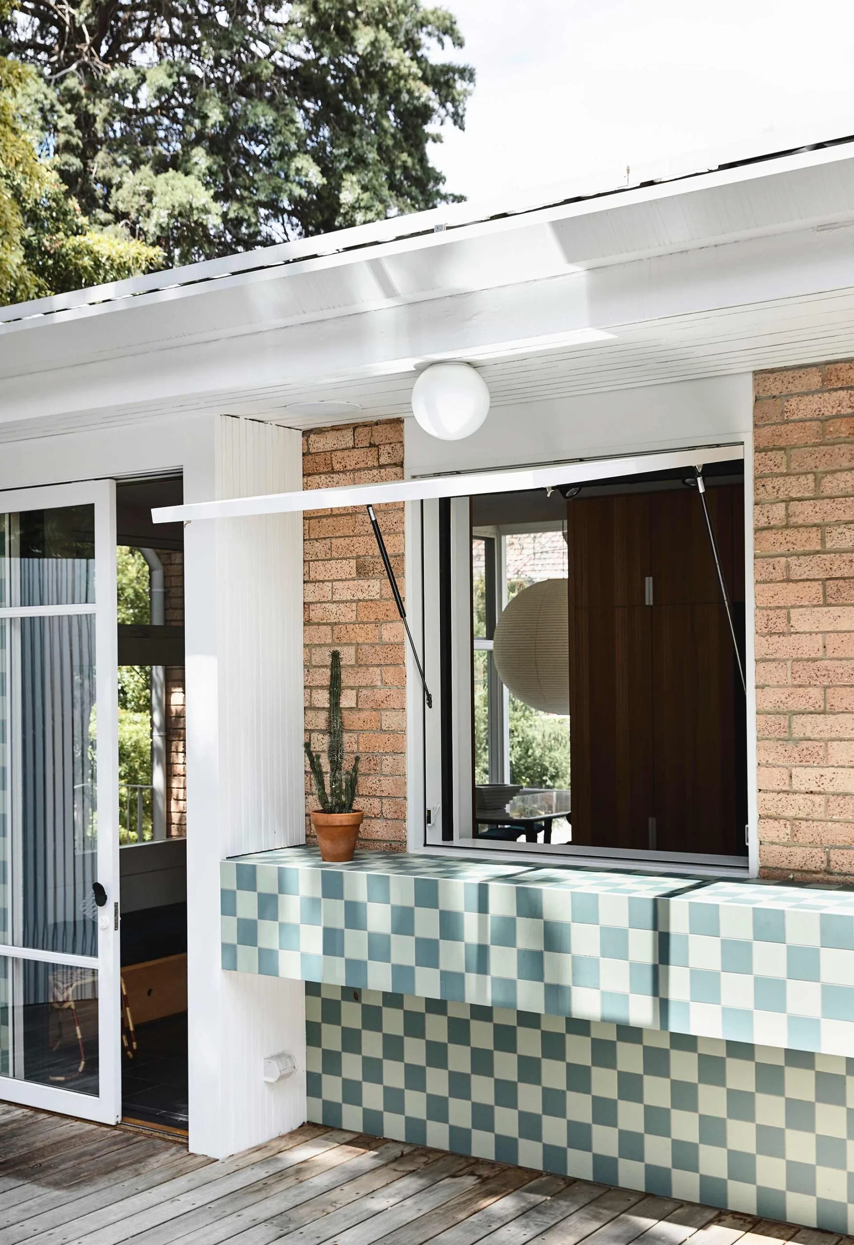 Servery window checklist: 5 design tips to know